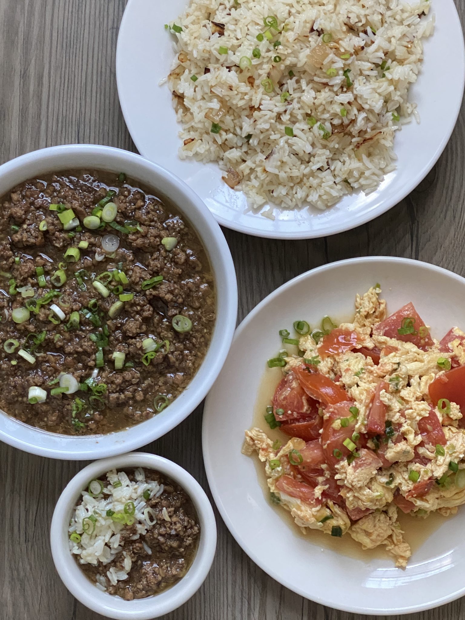 Homemade Taiwanese Food – Pork Ragu, Tomatoes and Eggs, Fried Rice ...